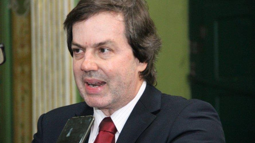 José Trindade volta a criticar "built to suit" - Política ao Vivo